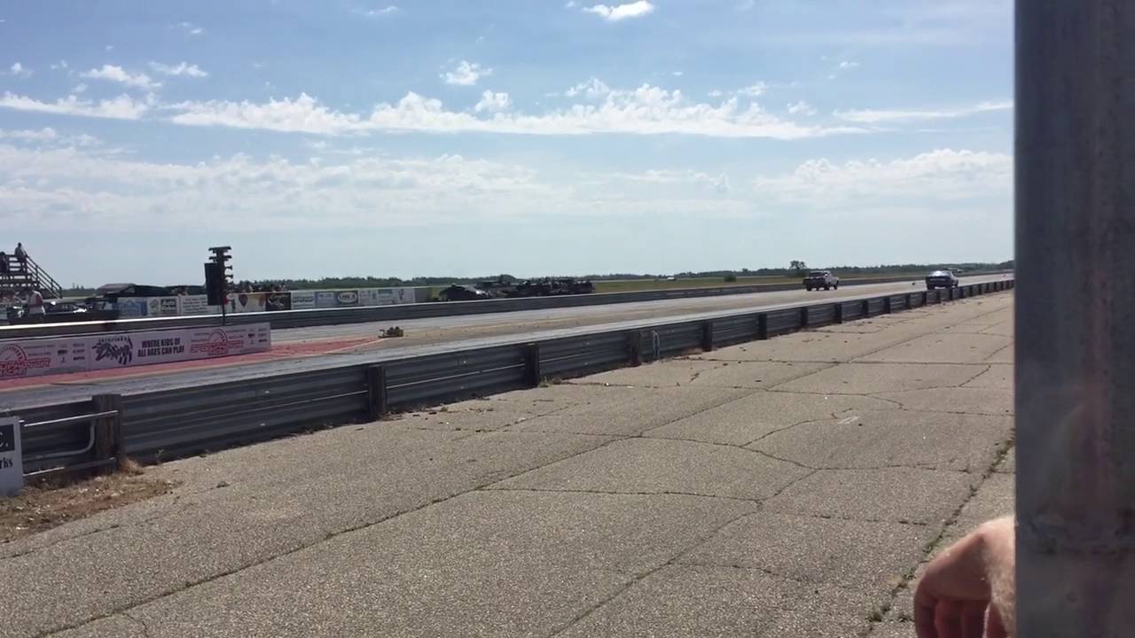 Drag racing at Interlake dragway in gimli mb July 31st 2016 part 3 ...