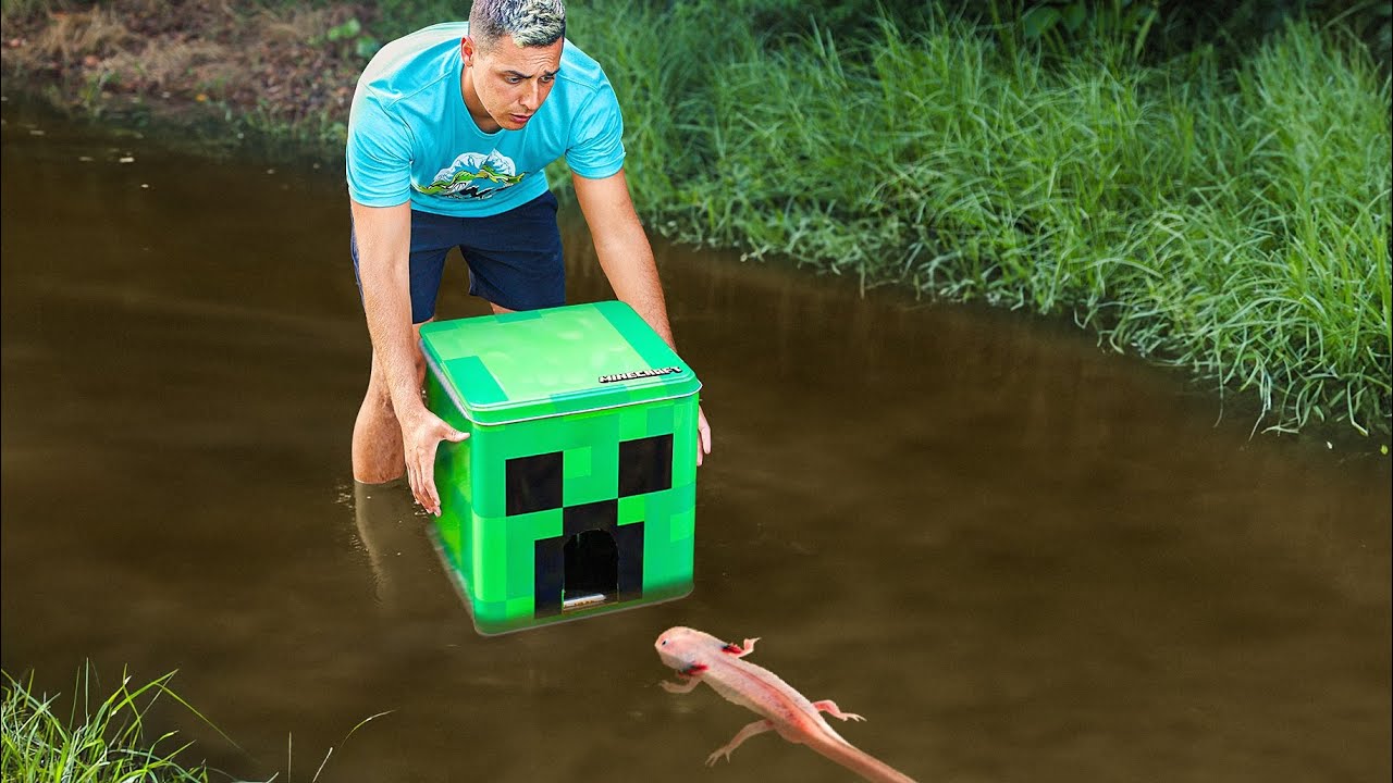 MINECRAFT FISH TRAP CATCHES AXOLOTL - YouTube