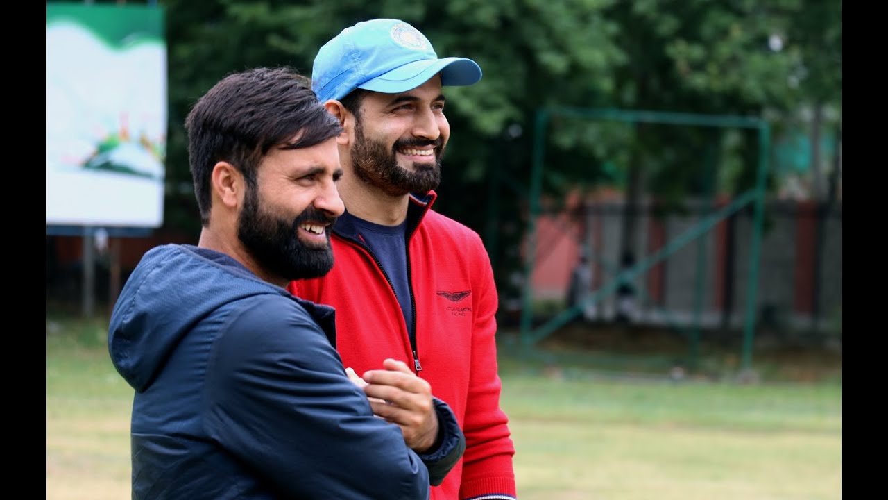 Parvez Rasool comes out in support of Irfan Pathan - YouTube