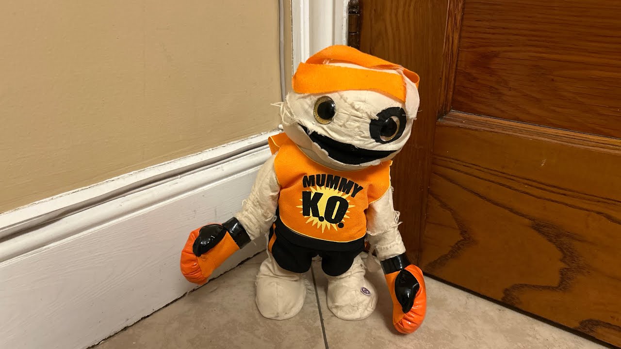 Gemmy Prototype Boxing Mummy (Before Repairs) - YouTube