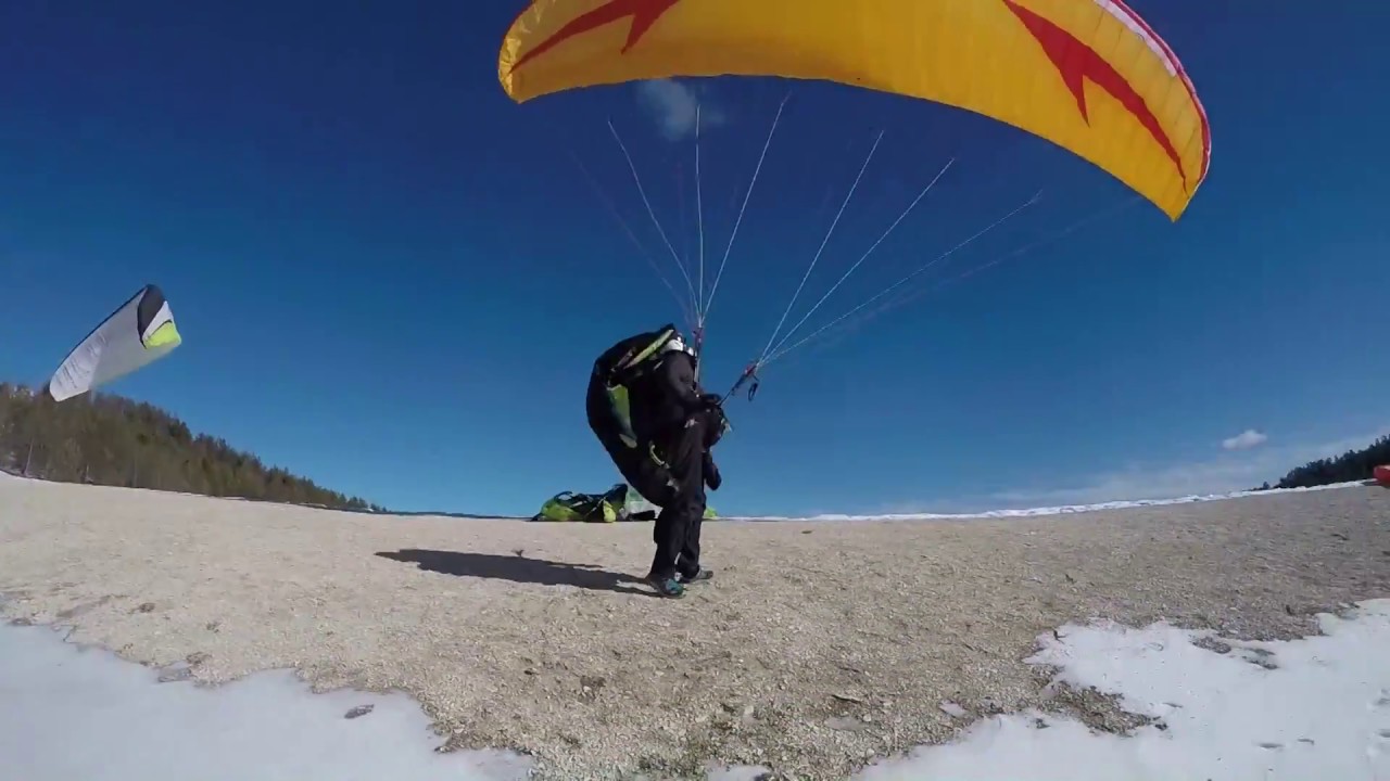 Vol d'hiver en parapente / St André les Alpes - YouTube