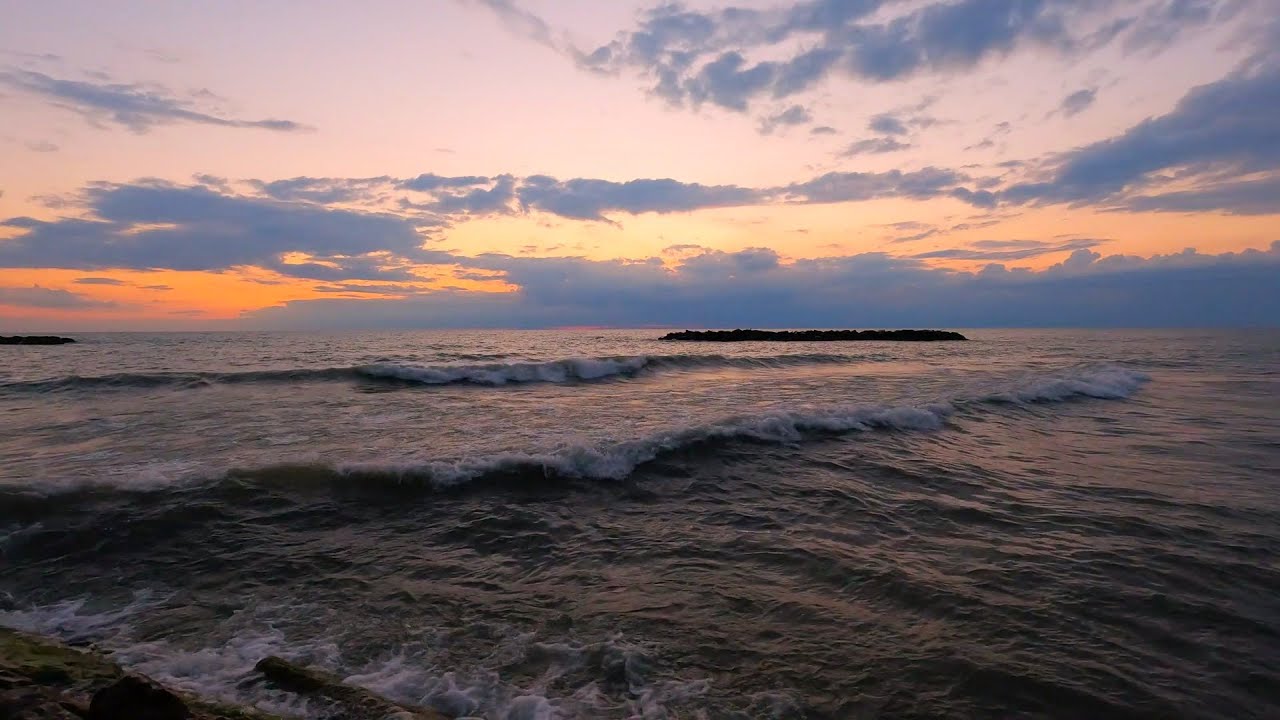Lake Erie shoreline - YouTube