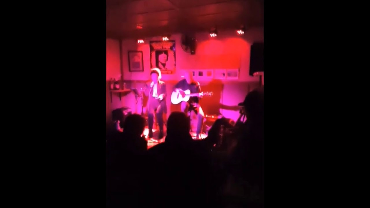 100 Cigarettes - Jimmy Reece and Stephanie Chitty - YouTube