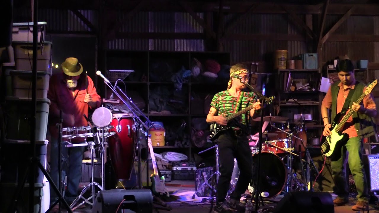 World A Reggae - Ldawg Band - YouTube