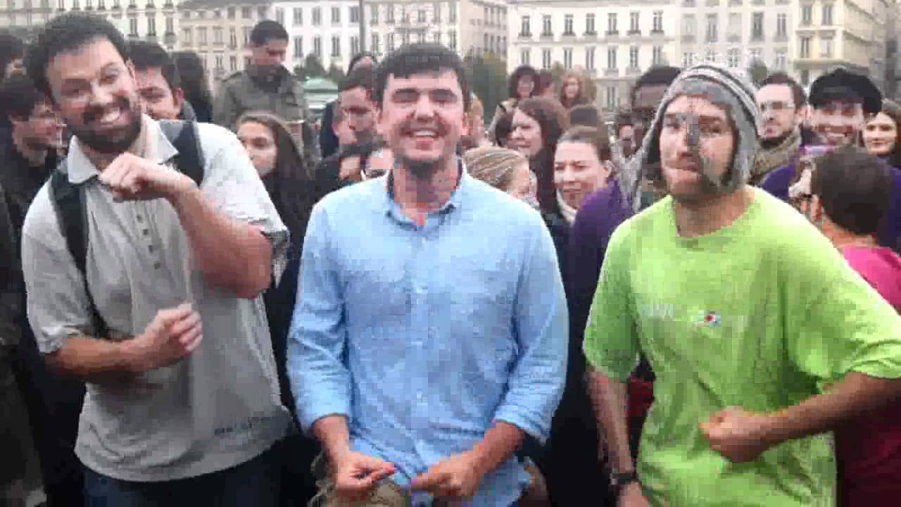 Dancing with Matt Harding - YouTube