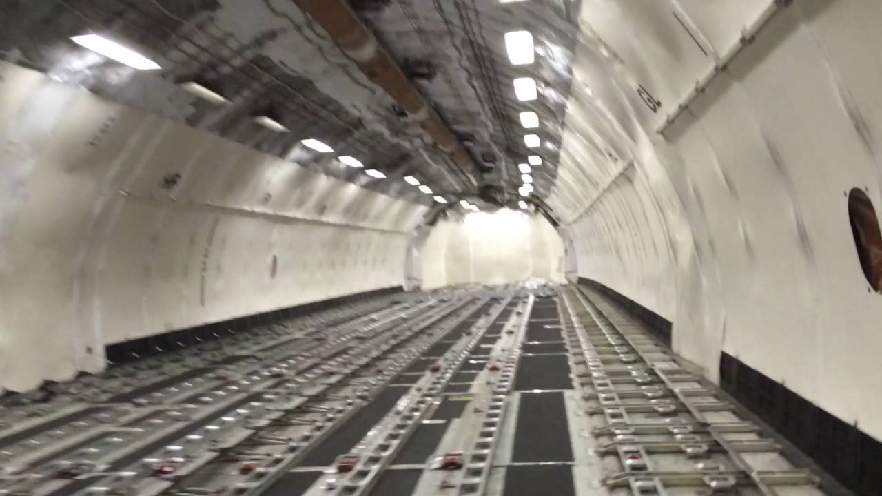 Inside MD11 Cargo - YouTube
