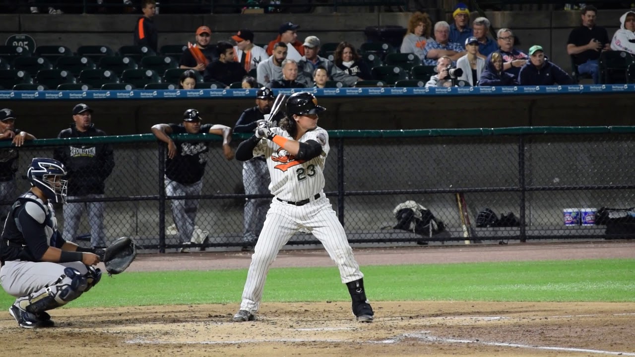 LI Ducks Alex Burg Homerun 9/28/17 HD - YouTube