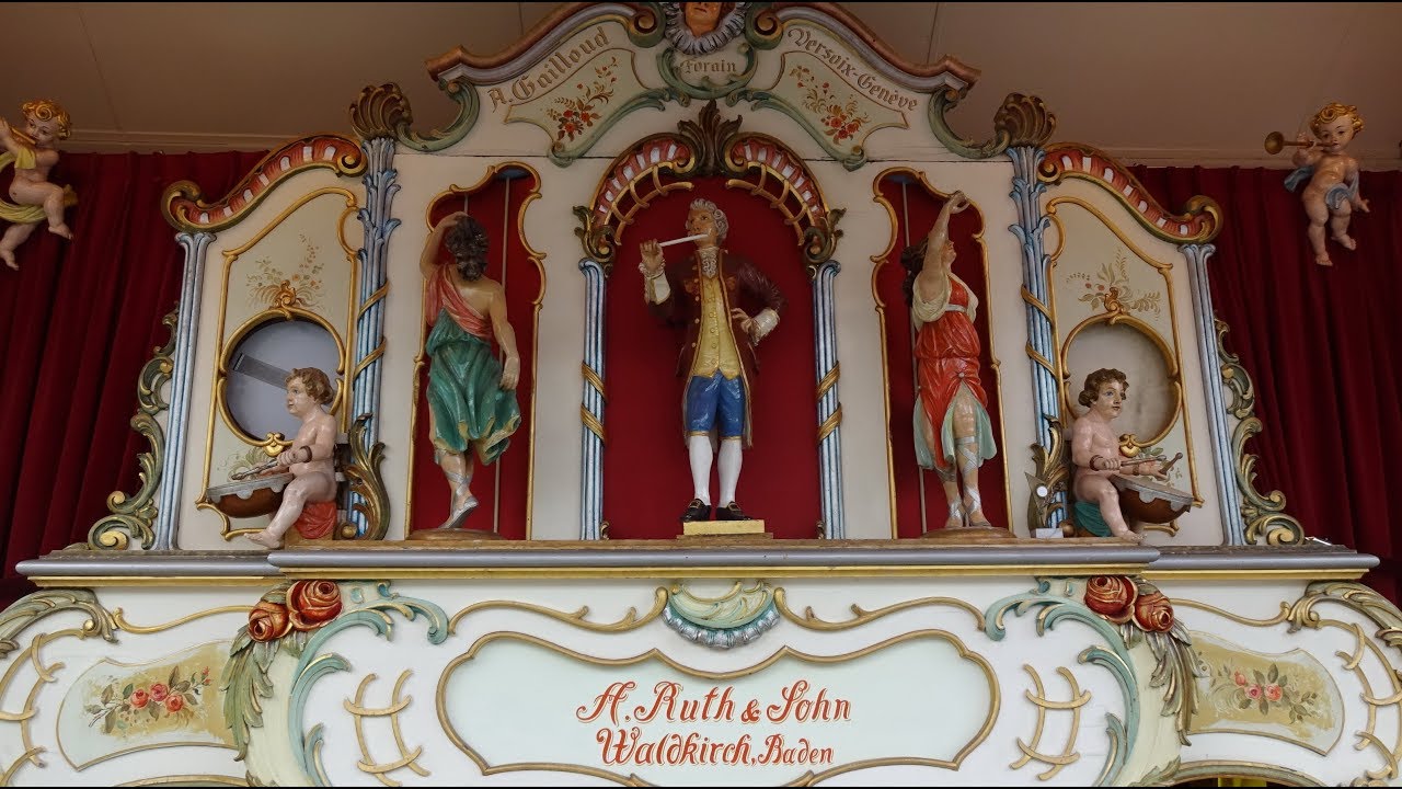 A. Ruth und Sohn Orgel spielt am Nostalgie-Tag und 35. Drehorgeltreffen ...