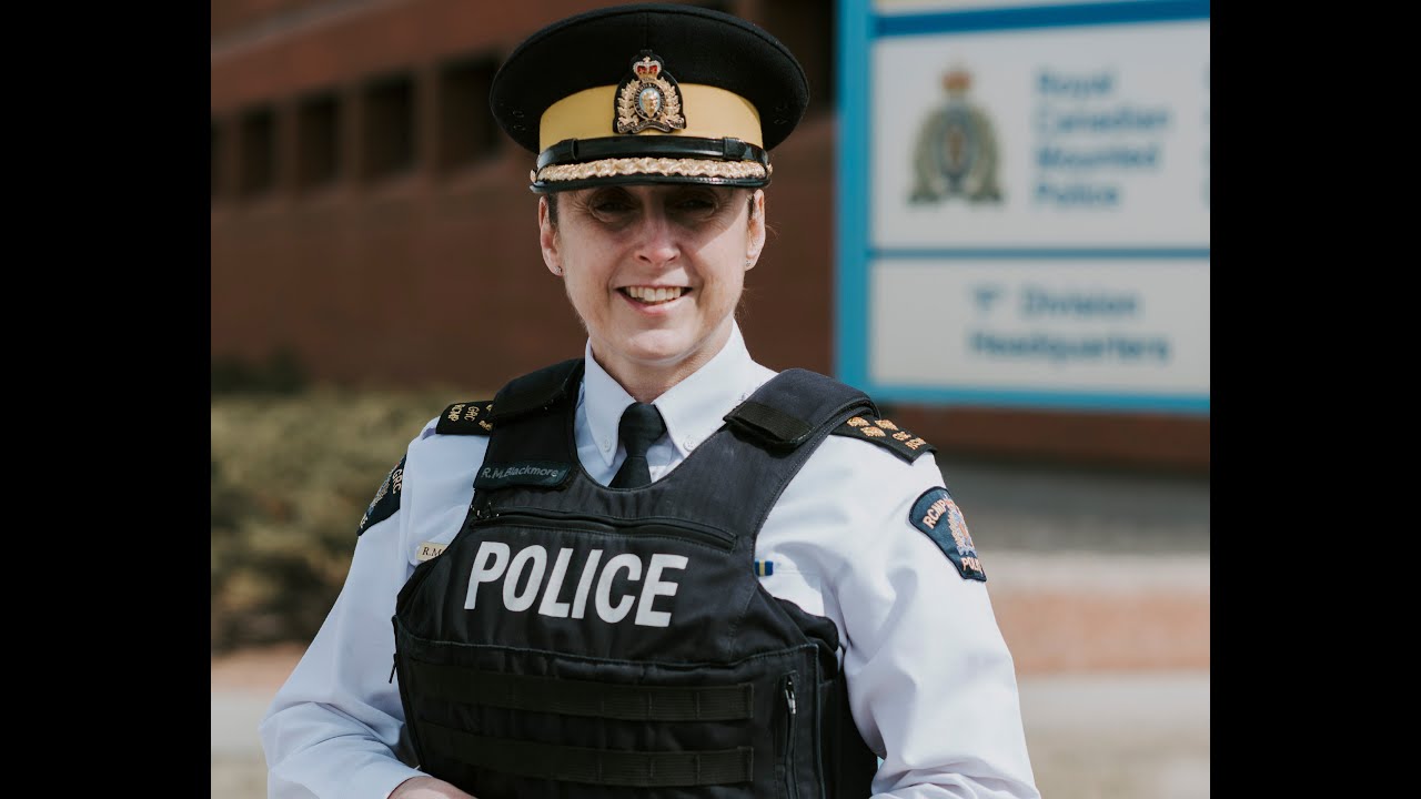 An interview with the Commanding Officer of the Saskatchewan RCMP - YouTube