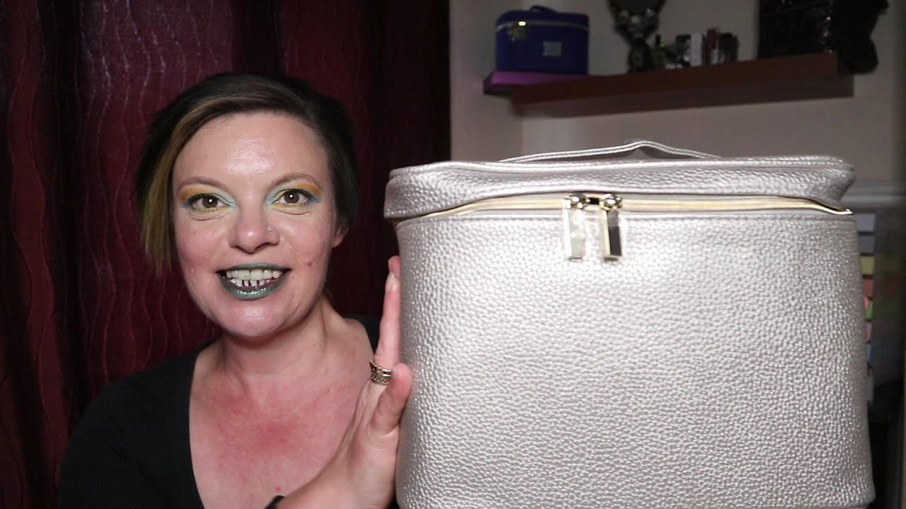 QVC Beauty Kit Unboxing - YouTube