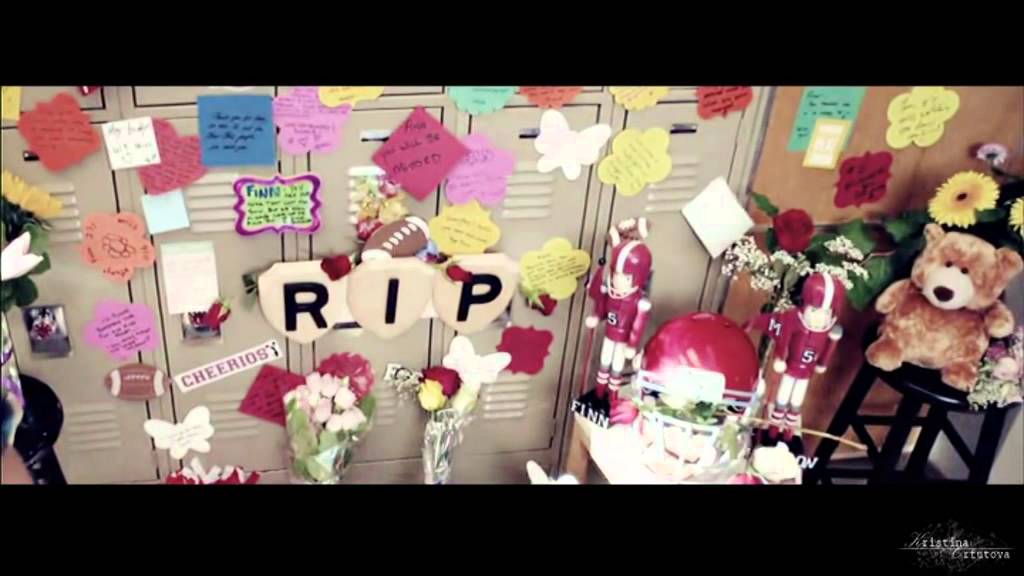 Glee-He's gone (5x03-Sub español) - YouTube