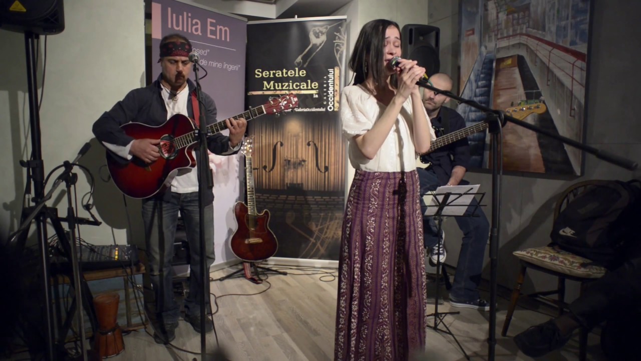 Elven Bird - Spala Mama - YouTube