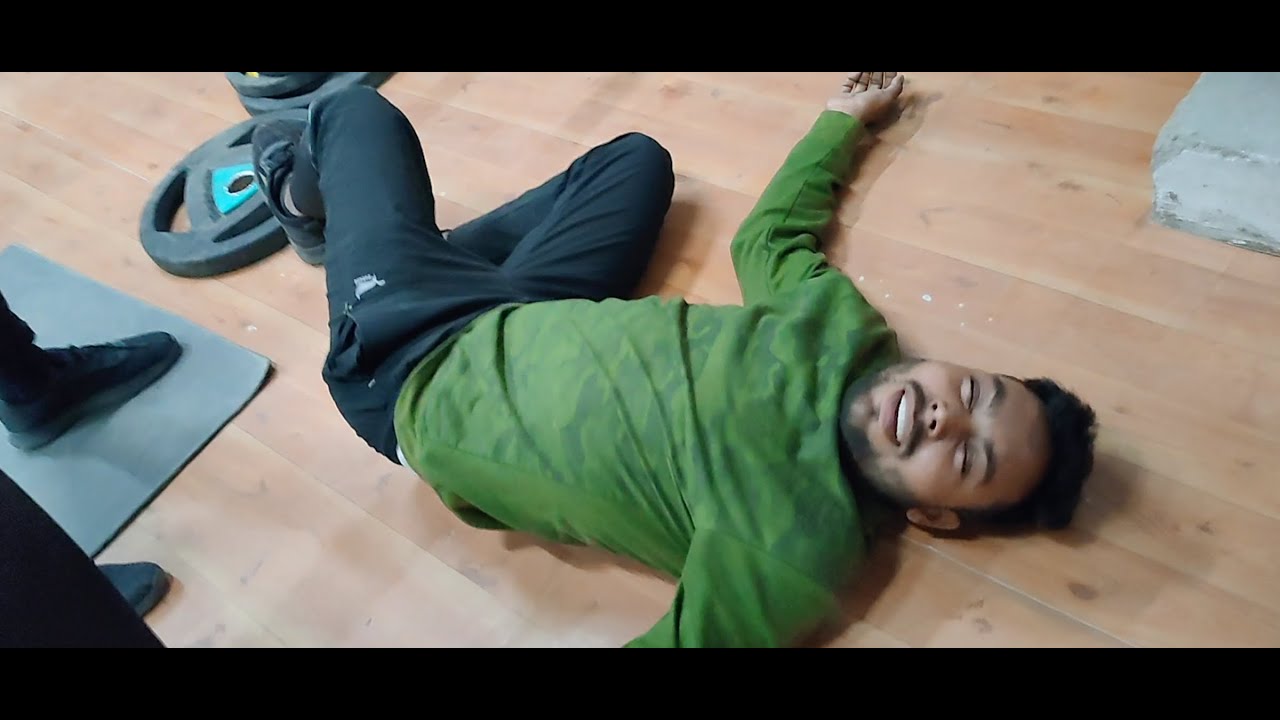 Heavy leg press workout guy cry after set do not try this alone leg ...