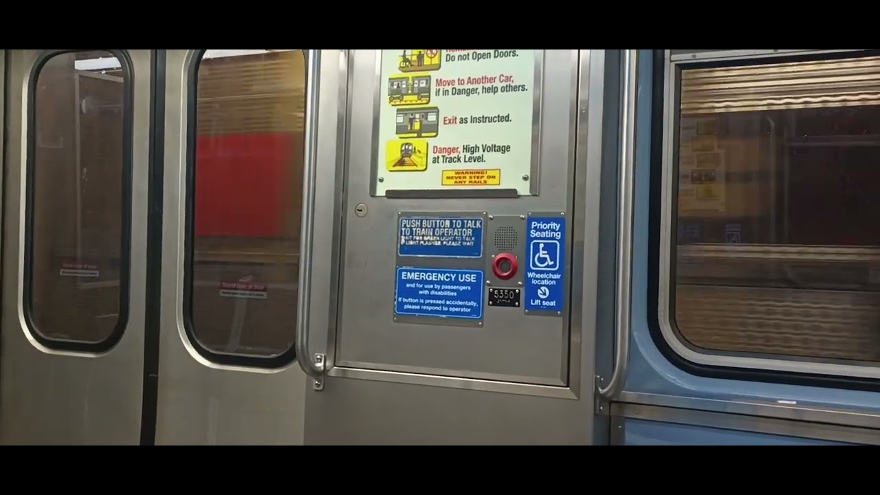 Red Line at Jarvis Station 5/28/2024 - YouTube