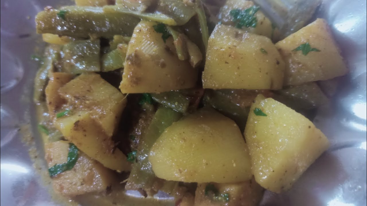 aaloo or sem ki sabji bnane ka sabse asaan trika - YouTube