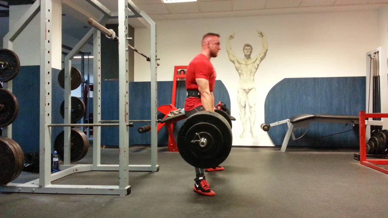 Sumo deadlift 5x250kg (side view) - YouTube