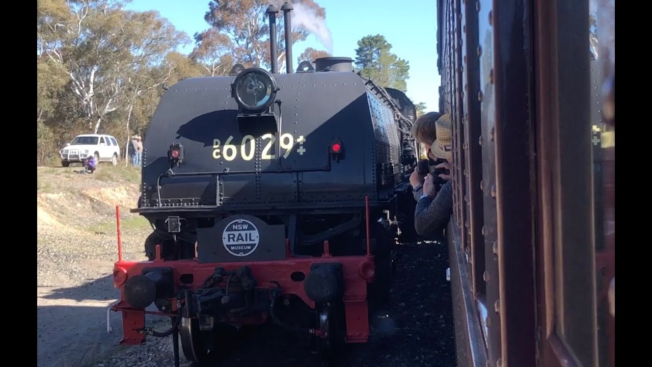 Australian Trains - 6029 in the West, Loco change at Clandulla - YouTube