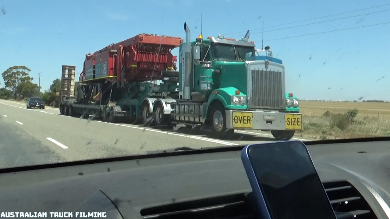 Australian Oversize Load Trucks Compilation! (Episode 1) - YouTube