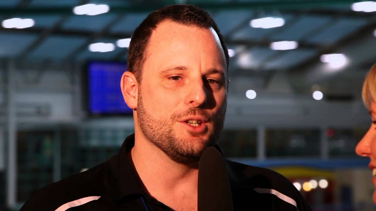 Iain MacDonald on selection criteria/explique les critères de sélection ...