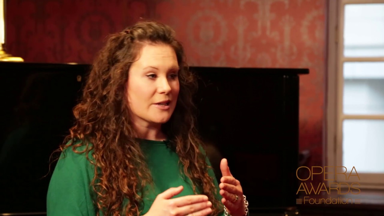 Opera Awards Foundation: Susanna Fairbairn - YouTube