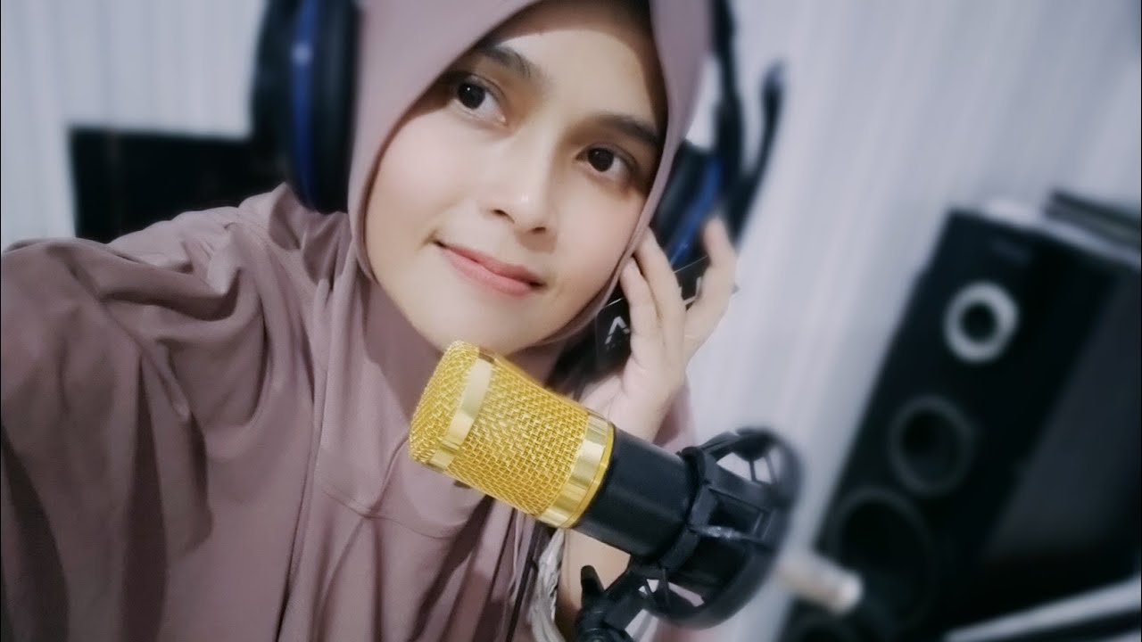 اشفع لنا Cover by Tia - YouTube