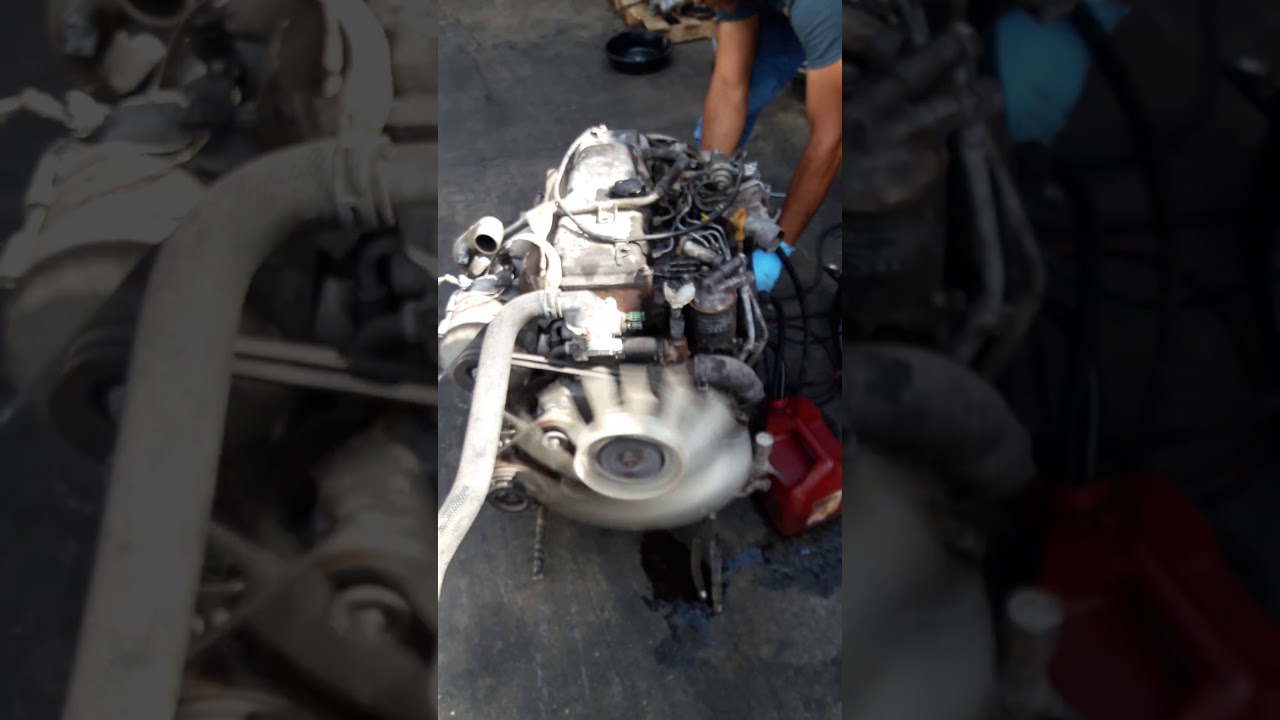 TOYOTA 15B TURBO DIESEL START UP STK# 176 - YouTube