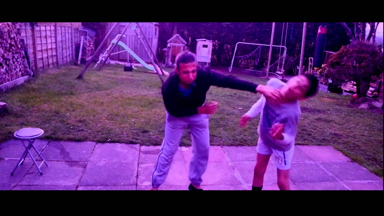 Comical Fight scene - YouTube