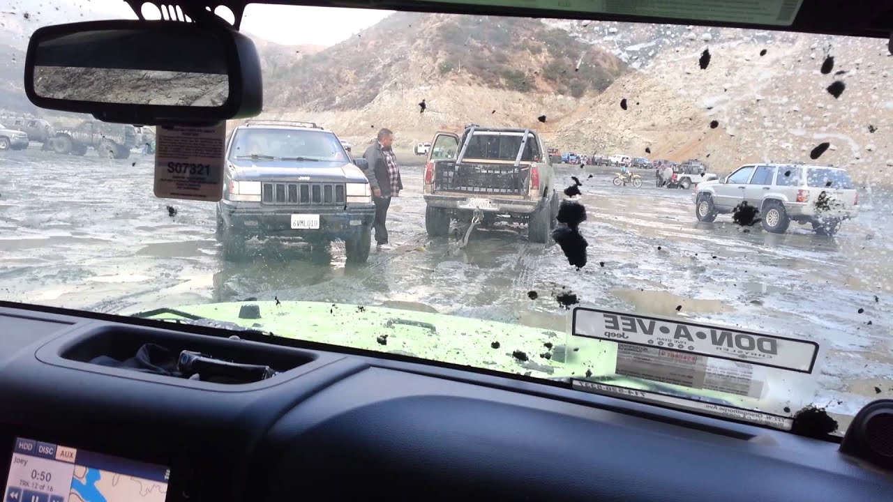 Jeep getting stuck in Azusa Canyons - YouTube