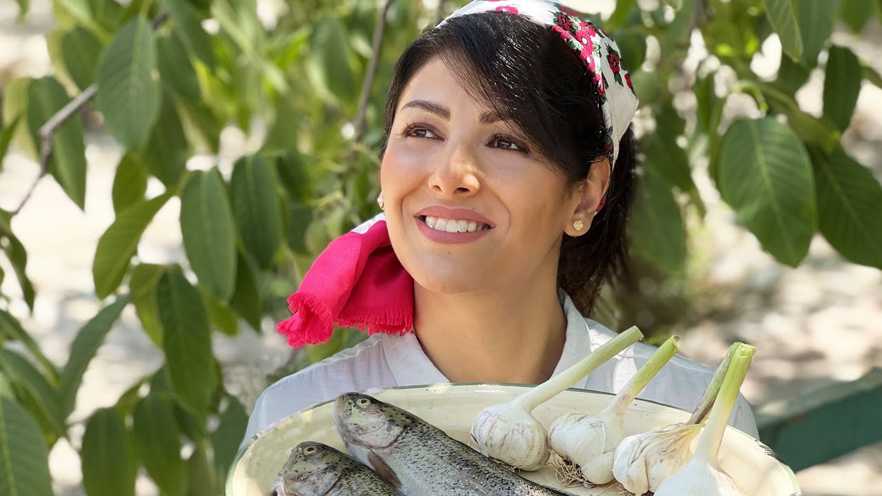 #27 Cooking Trout Fish On Campfire & Iranian Herb Pilaf (Sabzipolo Ba ...