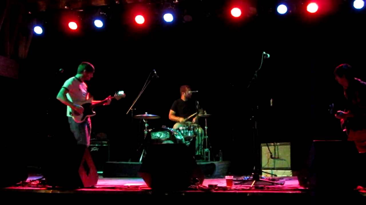 Matt Hopper & The Roman Candles perform "Wolf Eyes" at Visual Arts ...