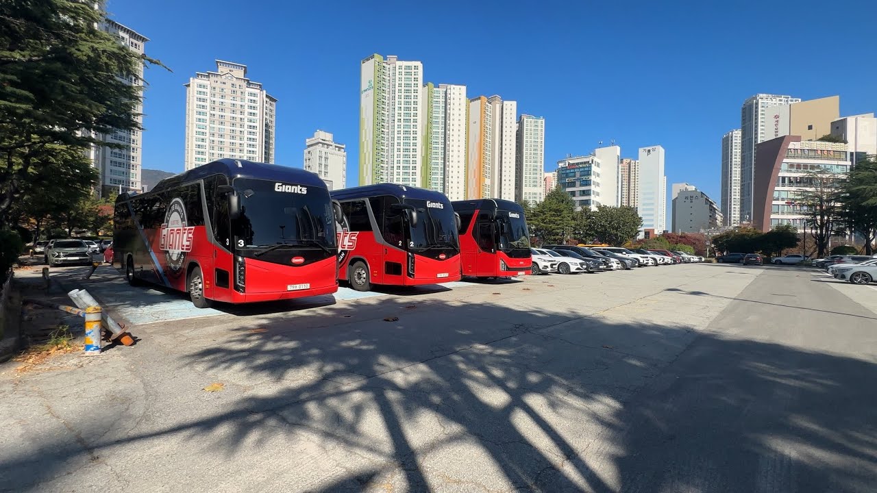 [부산 사직야구장] 야구시즌 종료 후 가을 느낌 물씬 느끼며 랜선 산책하기. [Sajik Baseball Stadium in ...