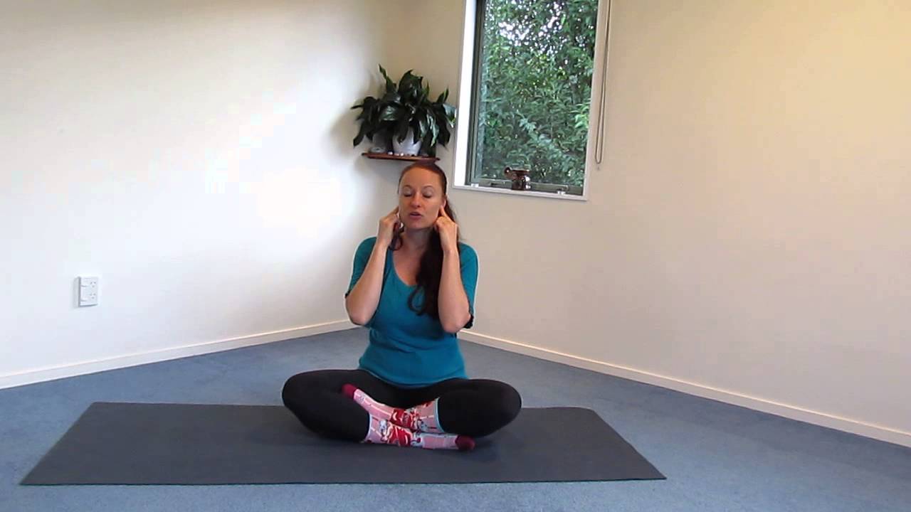Integrated Yoga - 7 minute Heart Nourishing Sequence - YouTube