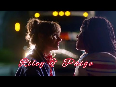 Riley & Paige _ Ending Kissing Scenes 💋 | Gridiron Grind (2023) New Lesbian Movie