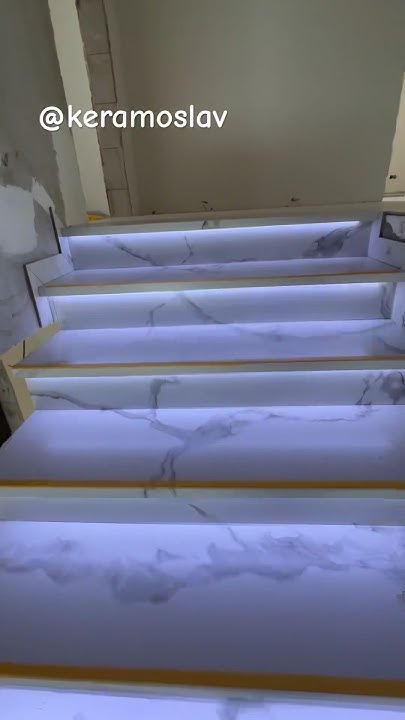 Лестница из керамогранита с подсветкой🔥#плиточникмосква #керамогранит # ...