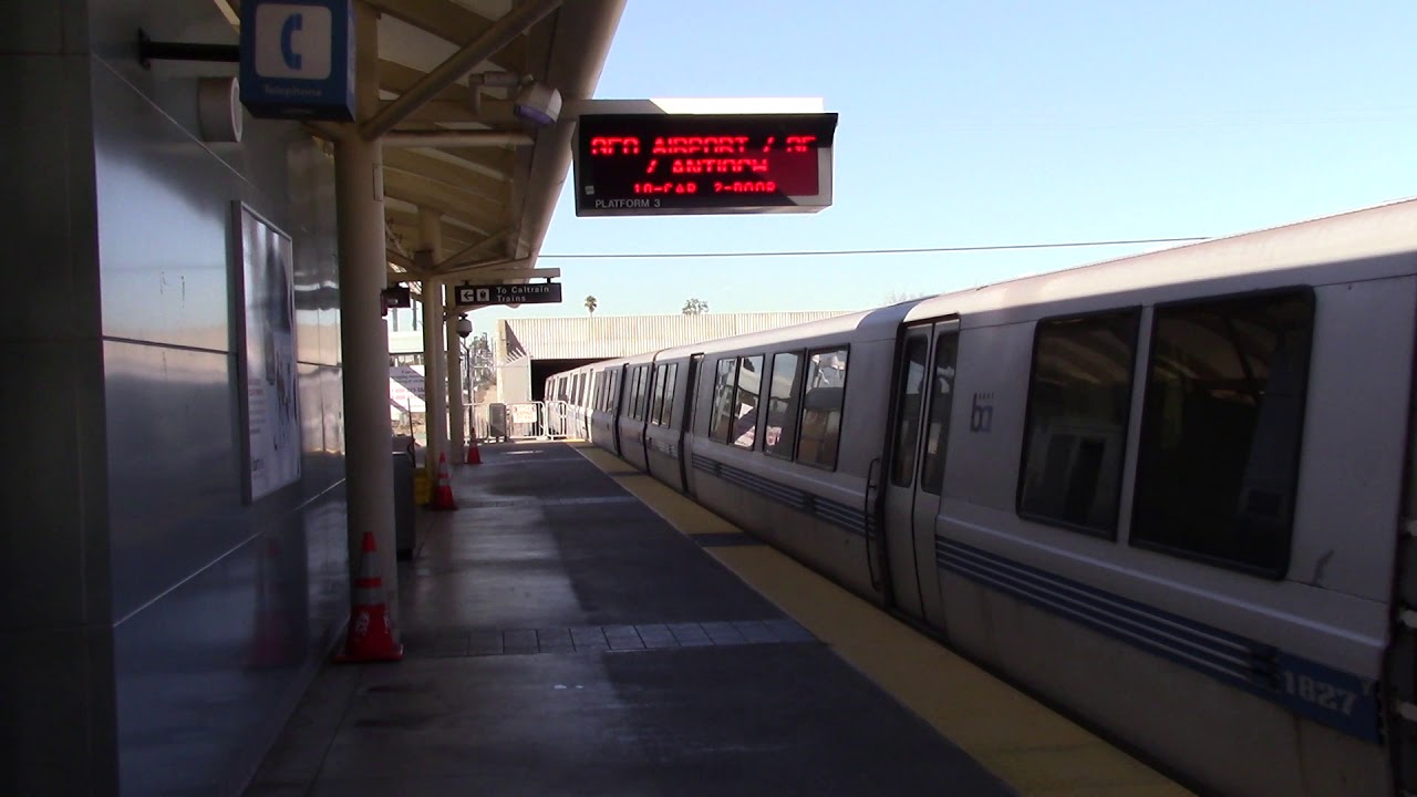 BART Train - A Car Rohr #1253 SFO Airport/SF/Antioch Bound Yellow Line ...