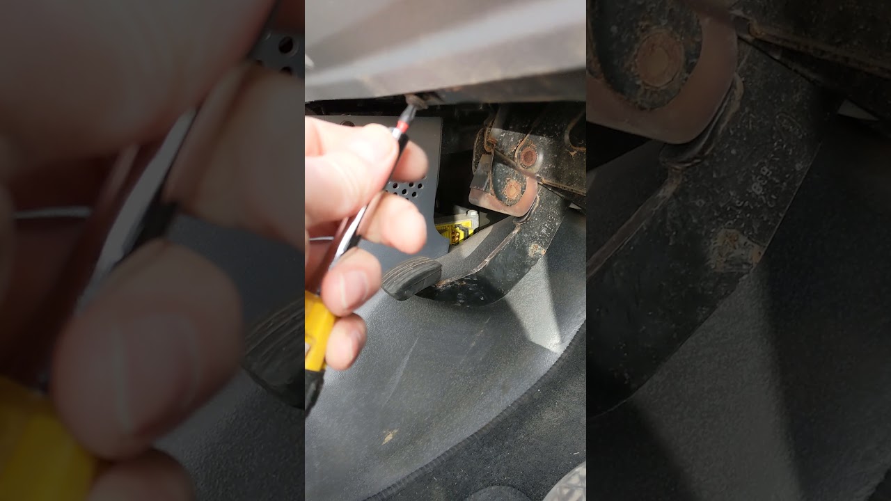 Mercedes Vito W639 brake switch replacement. ESP fault light. - YouTube