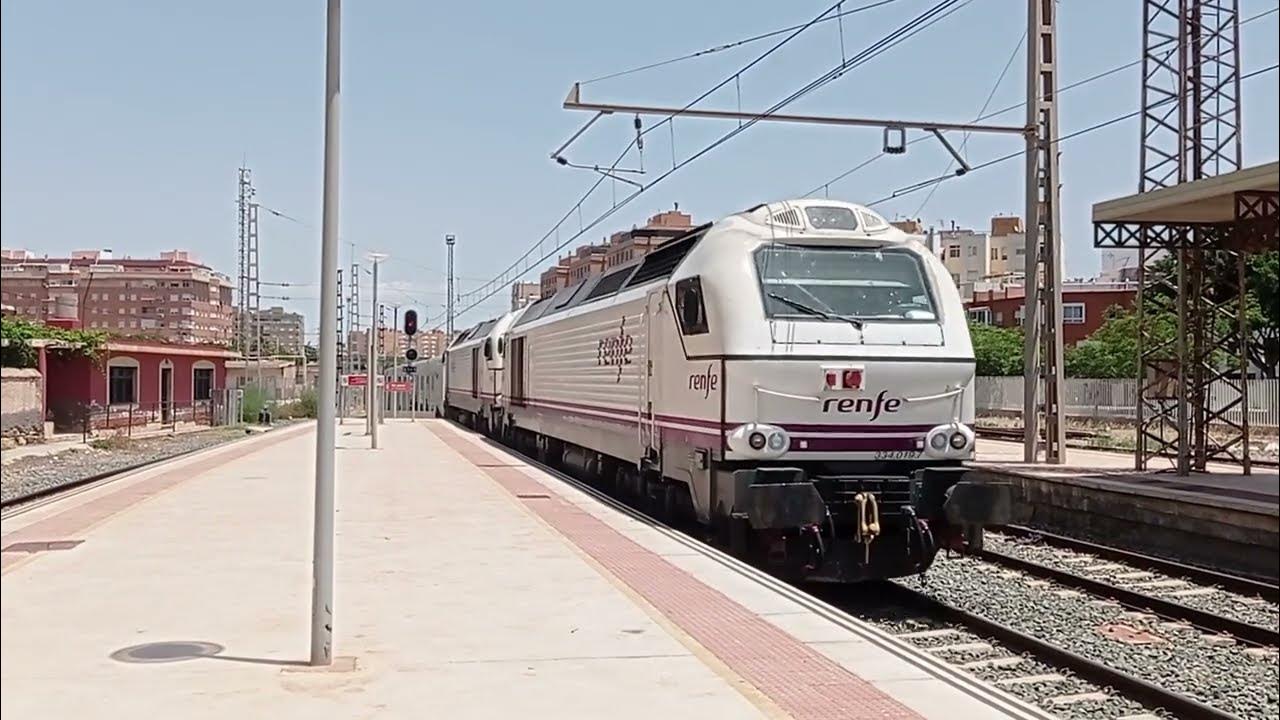 Doble 334+Talgo VI y 599 en la estación de Almería|Renfe Larga y Media Distancia - YouTube