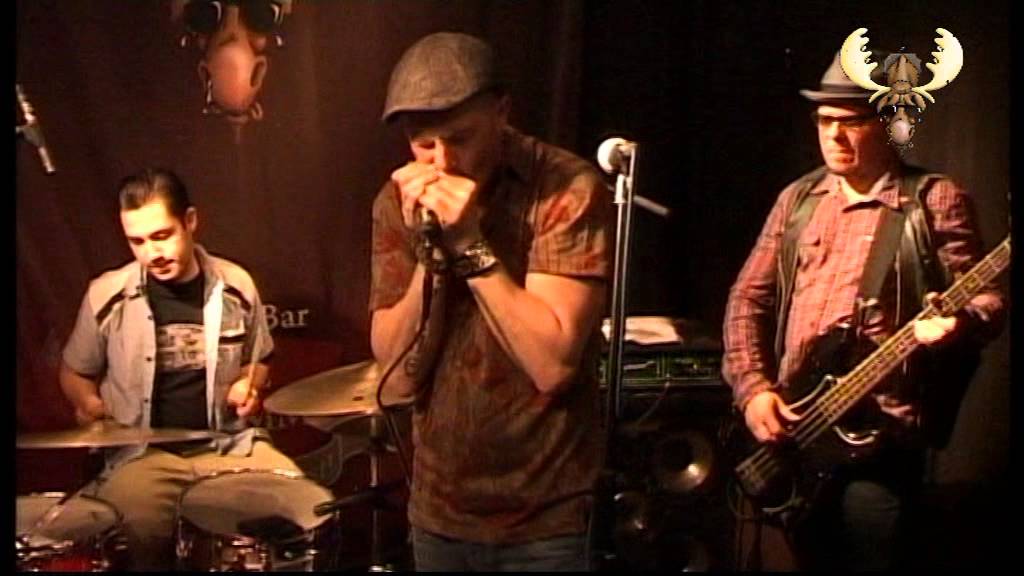 The Dave Chavez band - Hoochie coochie man - Live @ Bluesmoose café ...