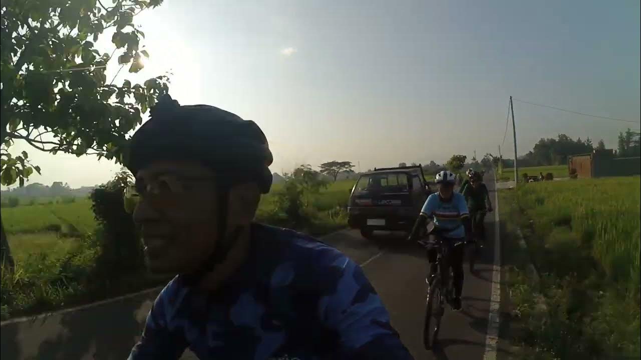 GOWES IWIR IWIR NANJAK KE BUKIT KLANGON - YouTube