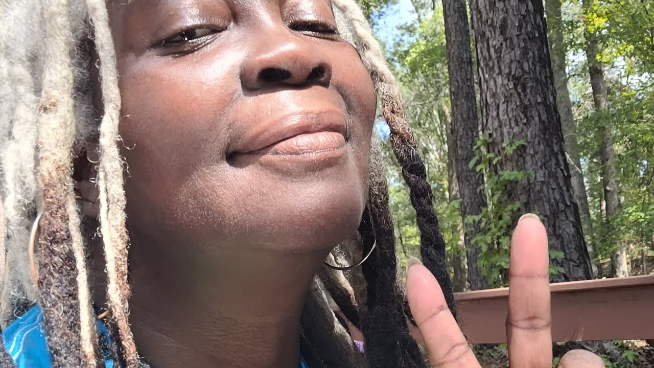 Val Jones BEing VAL JONES On The 1st Day Of FALL/Autumn 💚🍂🍃 # ...