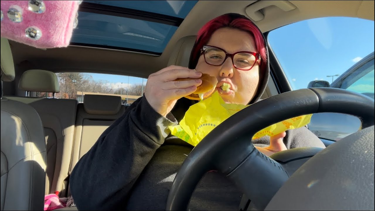 Eating junk - YouTube