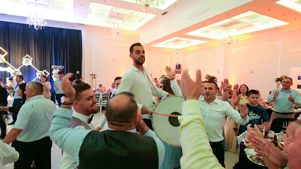 Super Atmosfera ne dasem Elton Muça, Sokol Fejza - YouTube