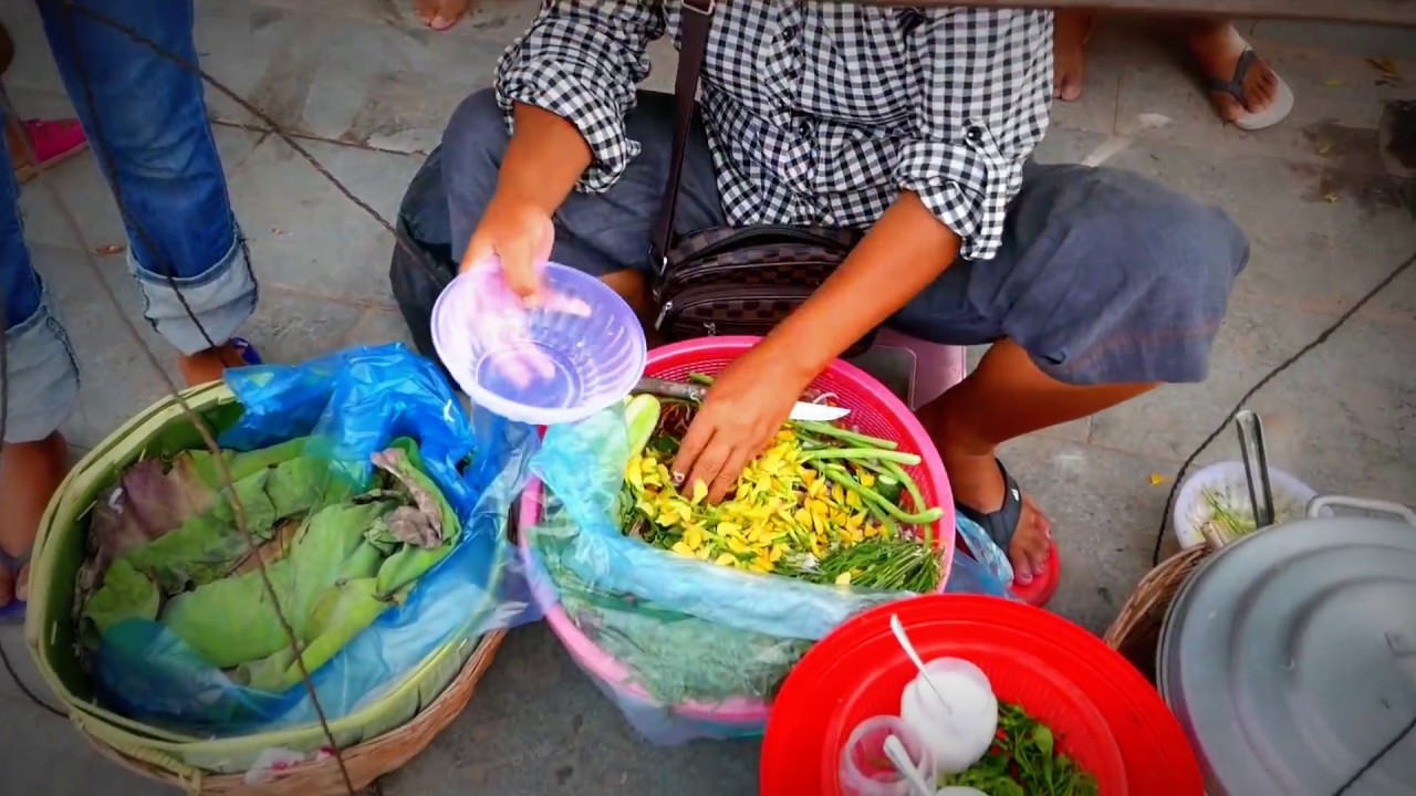[Sens Asia Travel] Num Banh Chok - the Khmer noodle dish of Cambodia ...