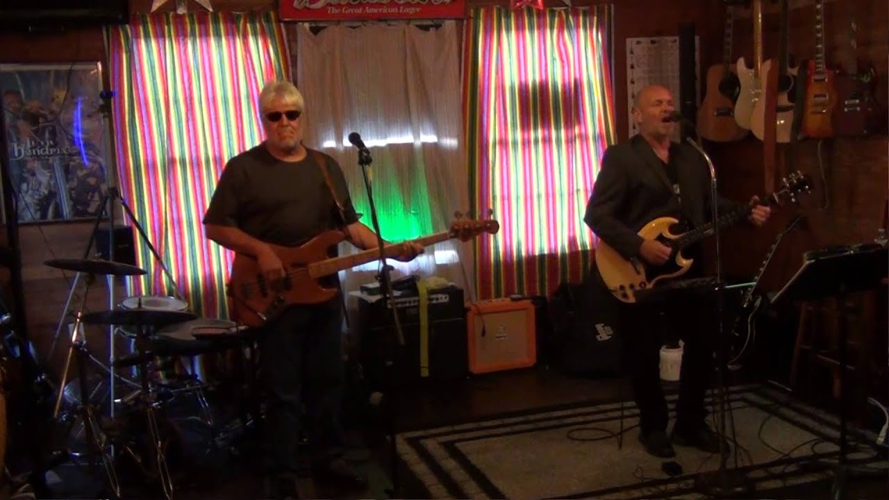 Cross Cut Saw - Charlie Snuggs and Butch Bowen - YouTube