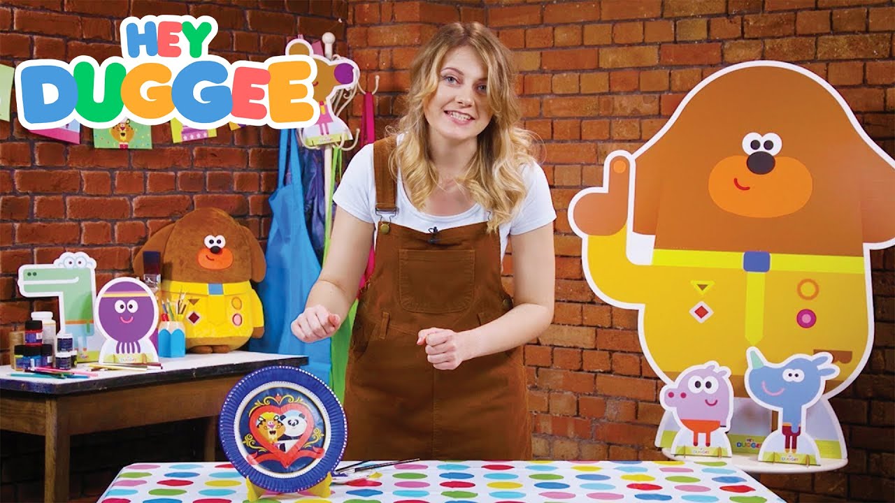 Royal Wedding Plate - Duggee DIY - Hey Duggee - YouTube