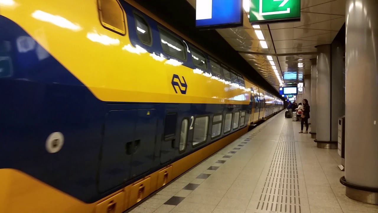 NS VIRMm 9413 vertrekt vanaf Schiphol Airport - YouTube