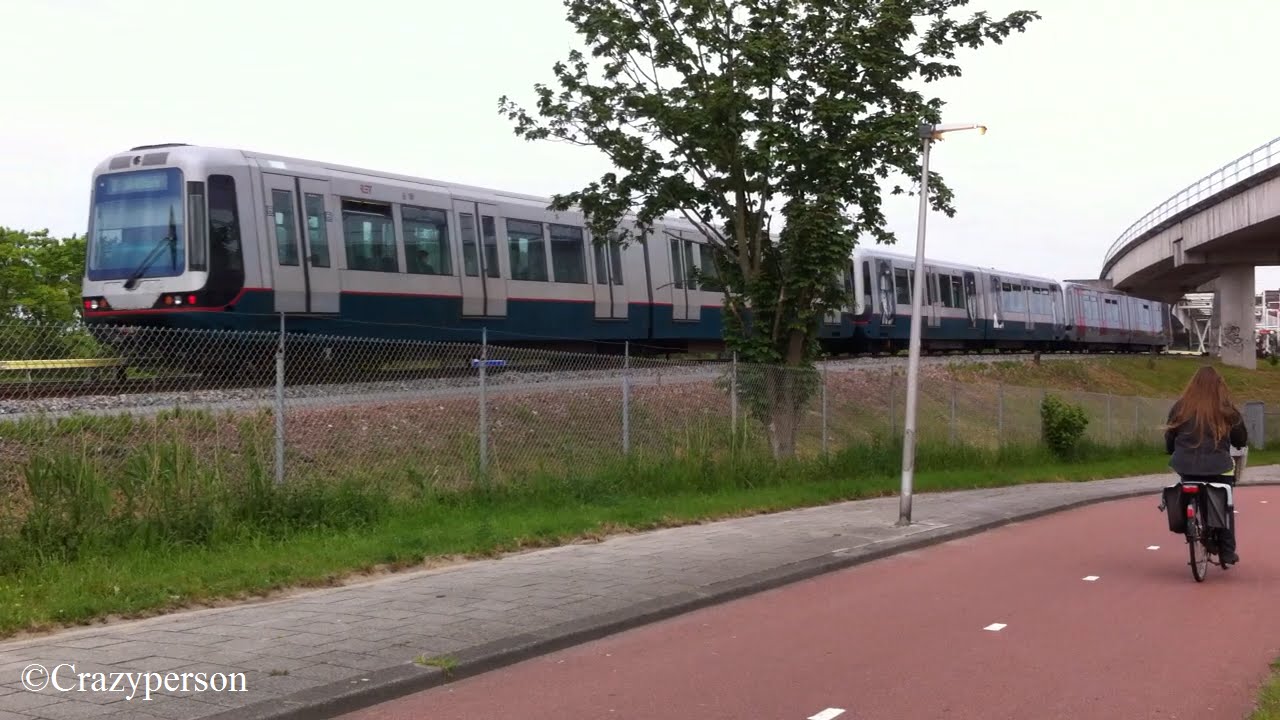 RET Metro combi type B + S nabij Tussenwater op lijn D naar De Akkers ...