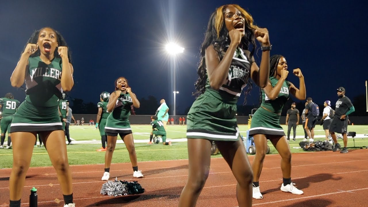 Varsity Cheerleaders Pull A Breathtaking Performance At The First Game ...