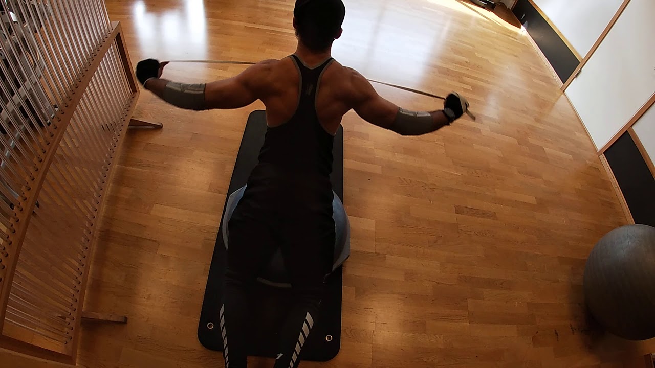 Back exercise at home workout with rubber band-#Ryggövning hemma ...