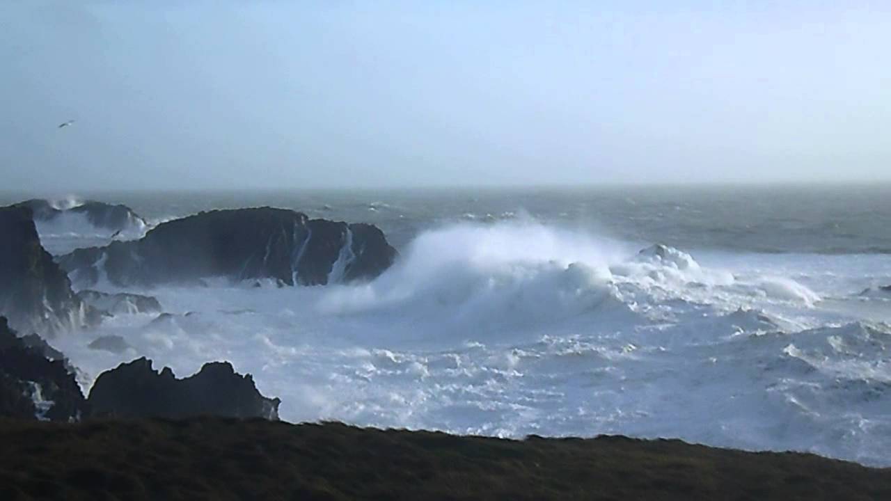 belle ile en mer tempete janvier 2014 - YouTube